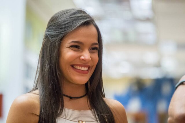 Fã De Emily Diz Que Gastou R 1 2 Mil Com Chamadas Telefônicas Para
