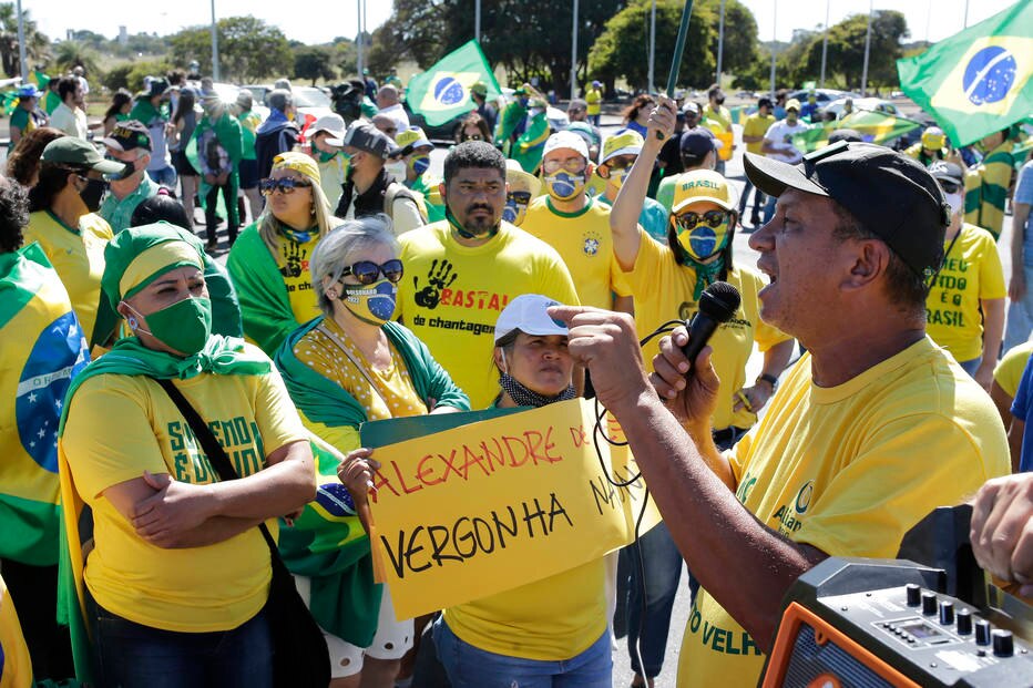 Manifestantes Bolsonaristas Protestam Em Frente Ao Quartel General Do