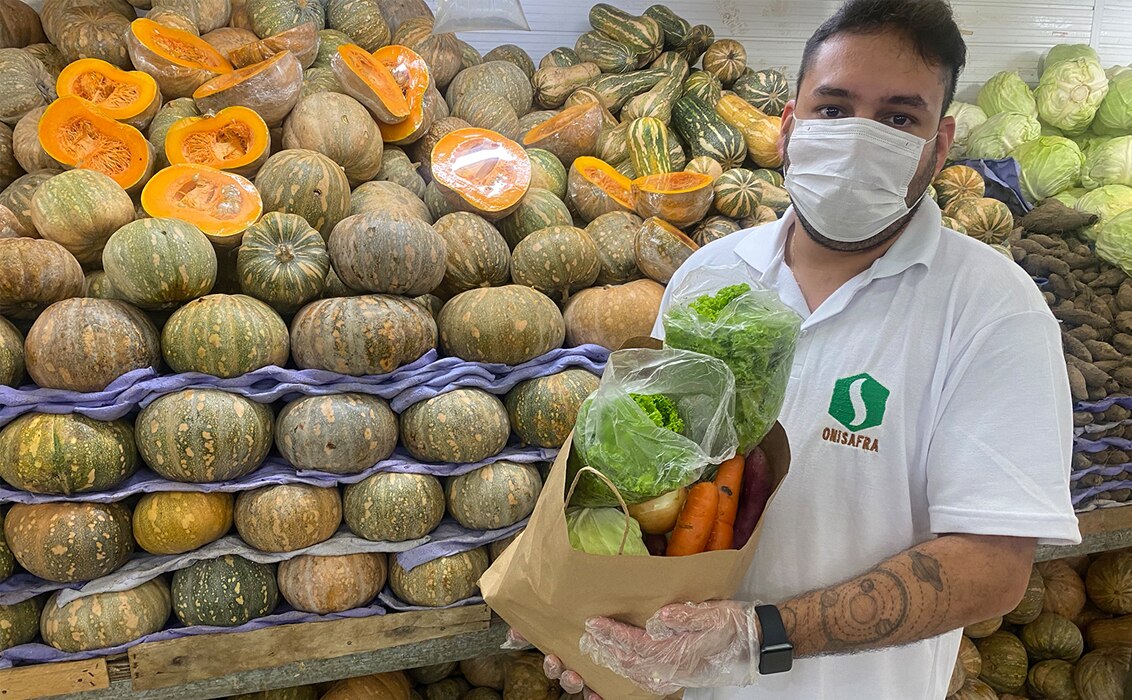 Pequeno produtor participa de ‘feira online’ - Infográficos - Estadão