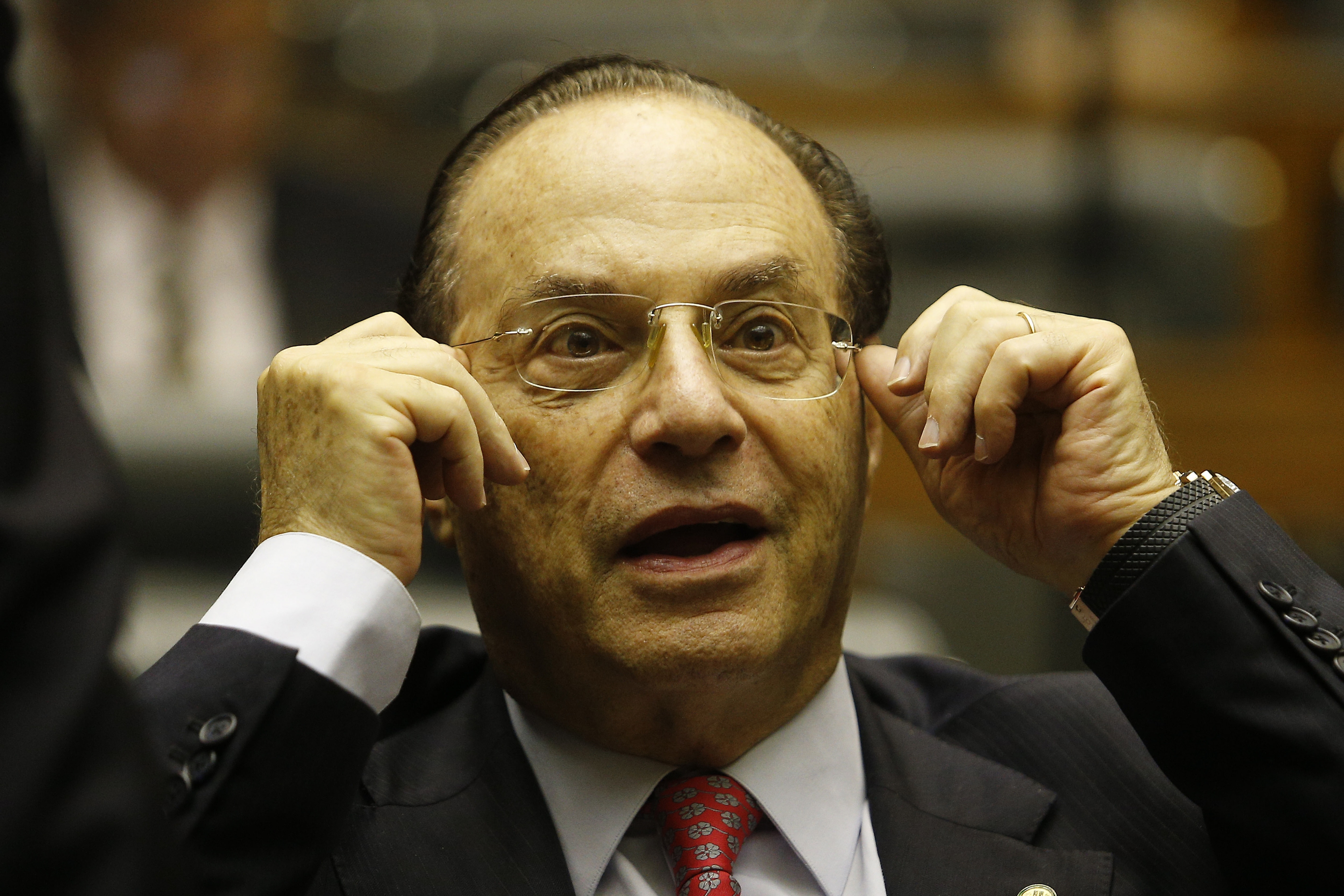 Paulo Maluf não vai à própria diplomação e diz estar com febre ...