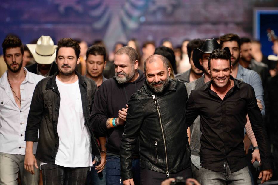 Cavalera faz desfile sertanejo batizado de 'Nossa Moda de Viola' - Moda ...
