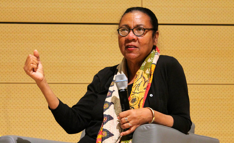 Bell Hooks, escritora e ativista do movimento feminista negro, morre ...
