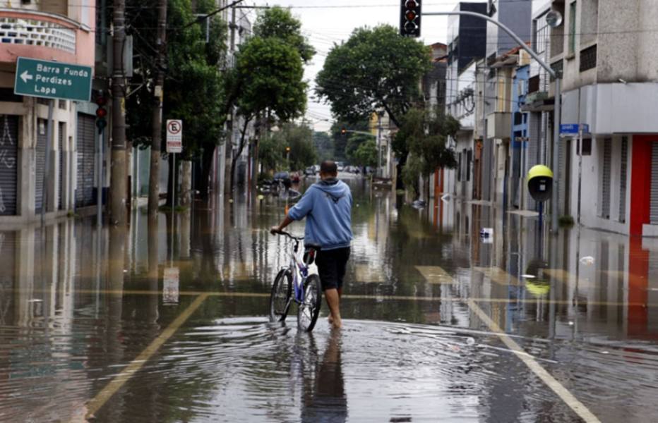 Enchentes em SP - Cidades - Estadão