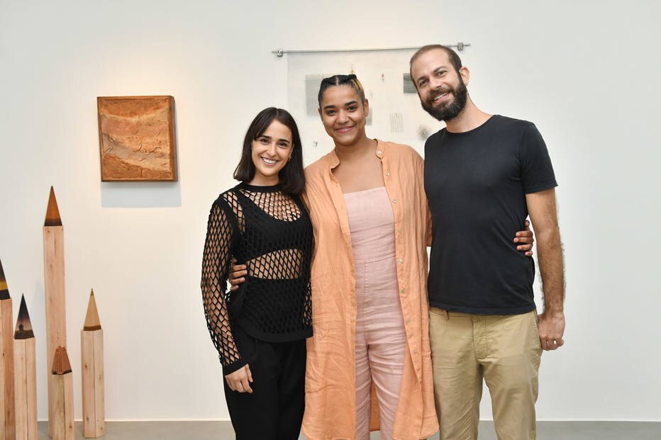 Abertura da exposição "Mais valor que valia" de Maré de Matos na ...